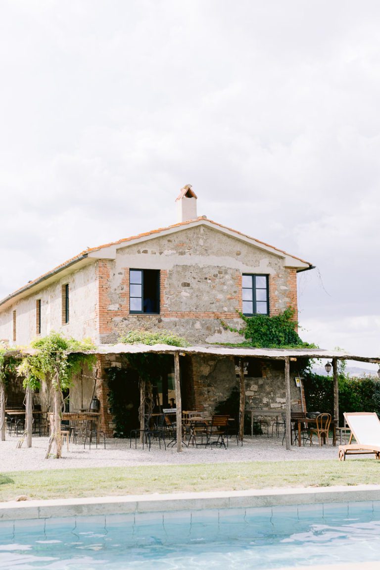 Micro wedding in Tuscany: Isabella & Bruno at Locanda In Tuscany.
